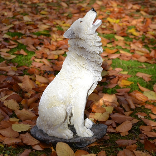 Socha fantasy – Velký bílý vlk 41,5 cm | Bombastus.cz